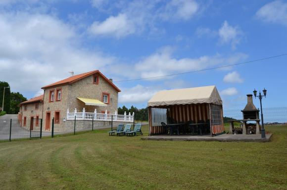 Perlora (Asturias): Qué ver y dónde dormir
