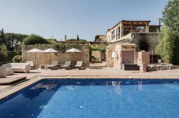 Begues (Barcelona): Qué ver y dónde dormir