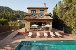 Begues (Barcelona): Qué ver y dónde dormir