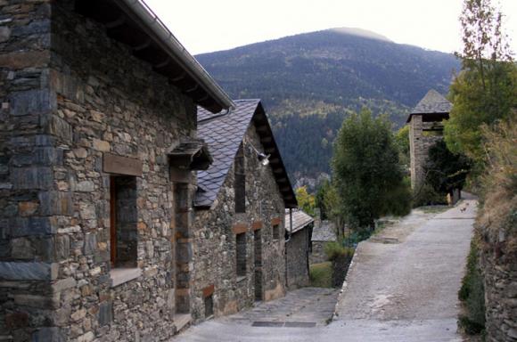 El Serrat (Girona): Qué ver y dónde dormir