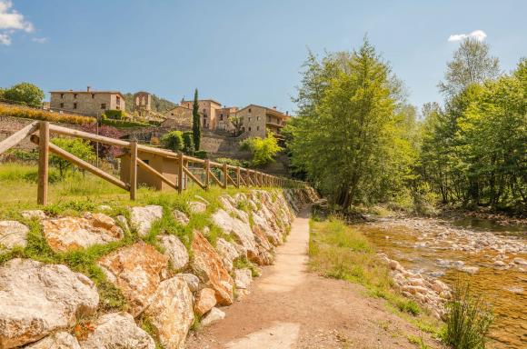 Albanyà (Girona): Qué ver y dónde dormir