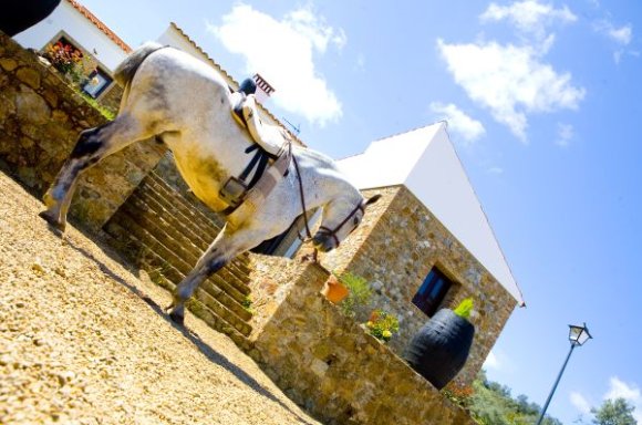 El Mustio (Huelva): Qué ver y dónde dormir